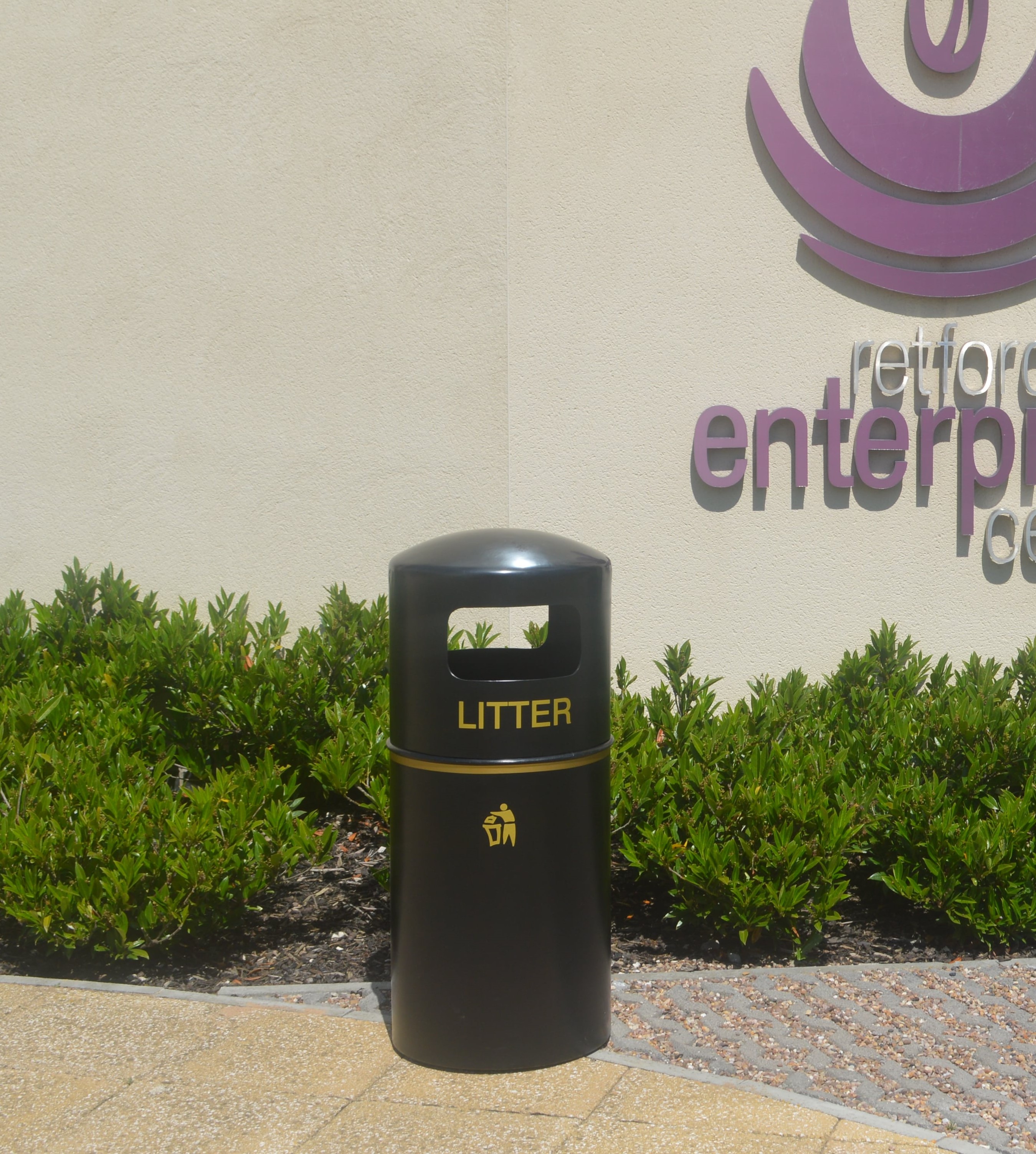 Outdoor Litter Bins - Contemporary and traditional litter bins ...